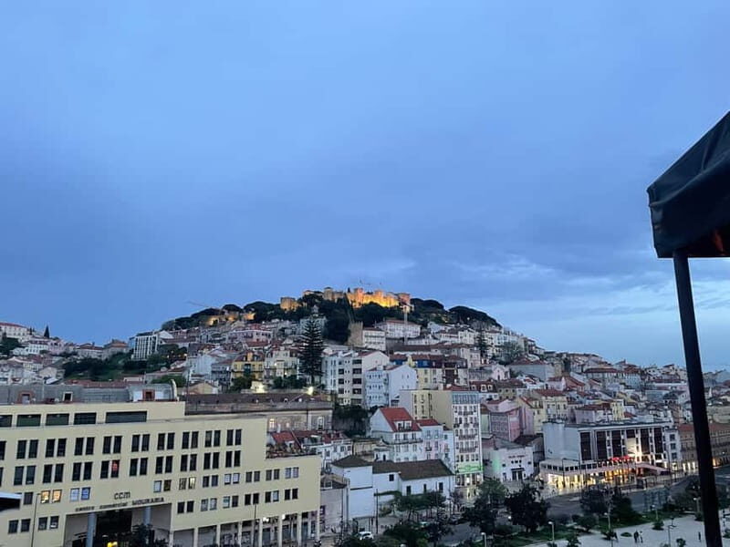 Lisbon: Walking Tour with Historic Tram 28 Ride & Tastings - Discover Lisbon in a New Way: Walking Tour, Tram Ride, and Tastings