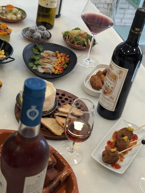 Lisbon Wine and Tapas. 5 Portgueses wines paired with snacks - An In-depth Look at the Lisbon Wine and Tapas Tour