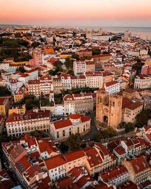 Lisbon with Tukxi: Sunset TukTuk Tour with Local Flavors - An In-Depth Look at the Sunset TukTuk Experience