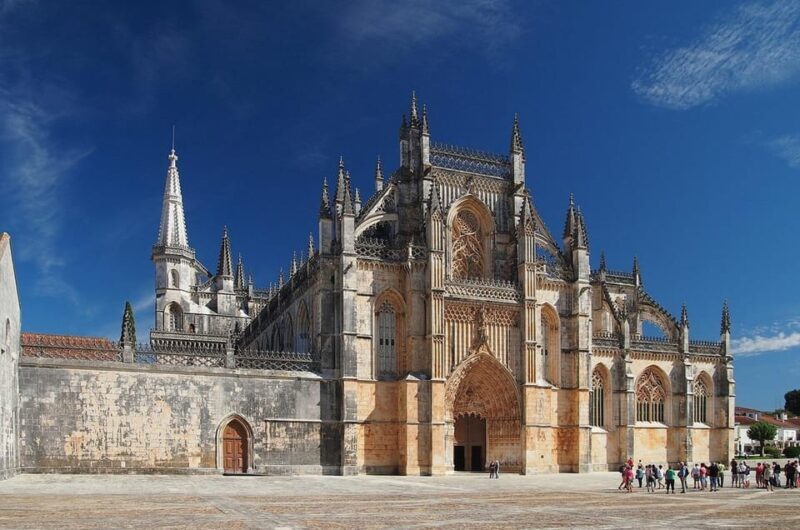 Lisbon:Fátima,Batalha & Alcobaça Private Day Trip with Local - FAQ