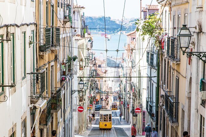 Lisbon's Old Town Private Tuk Tuk Tour (1 Hour and 30 Minutes) - Authentic Experiences and Authentic Perspectives