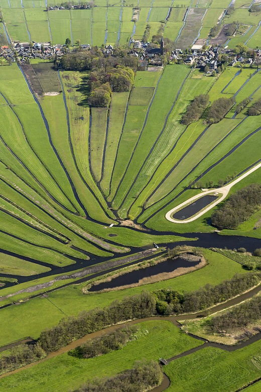 Lisse: Drive-it-Yourself Dutch Countryside GPS Audio Tour - Key Points