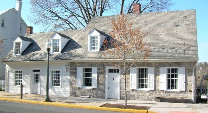 Lititz, Pennsylvania: Walking Tour of Historic Structures - FAQ