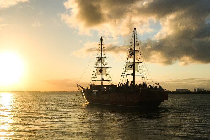 Live a Romantic Night Cruise Dinner at COLUMBUS (open bar included) - Authentic Traveler Feedback