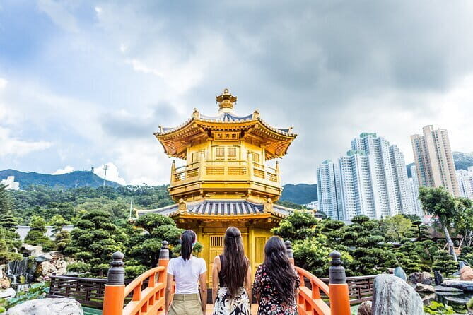 Live Kowloon: Group Tour - The Colorful Taoist Wong Tai Sin Temple