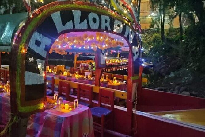 Live Noche de Muertos at Xochimilco: Dinner and local beers - What the Reviews Say