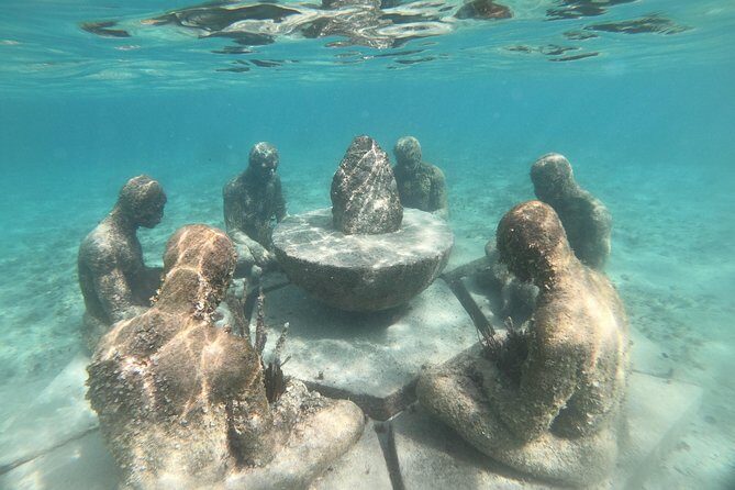 Live the experience of driving an Speedboat & Snorkel in CANCUN - The Sum Up