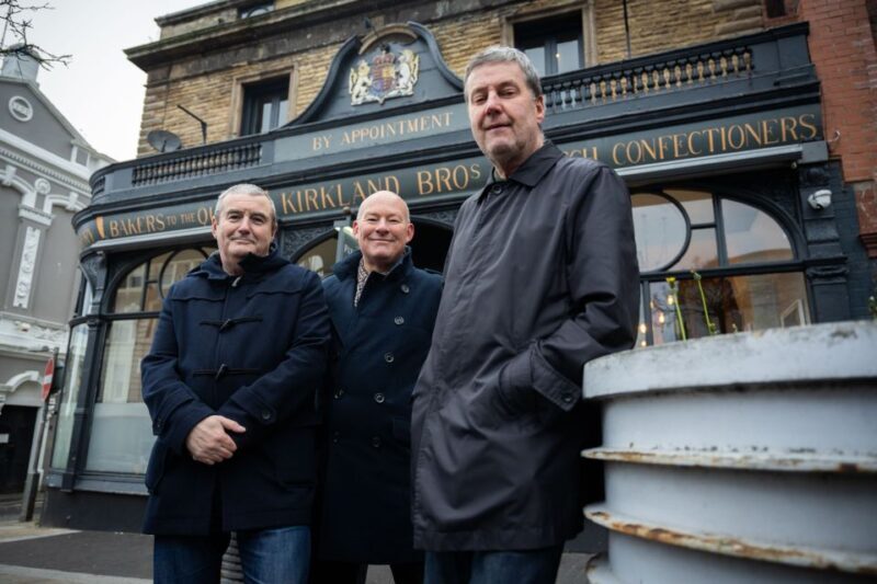 Liverpool: Music Icons Tour with 90s band 'The Farm' - Key Points