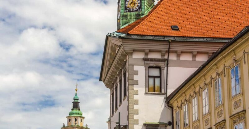 Ljubljana: 2.5h walking tour with local guide - Authentic Insights from Travelers’ Reviews
