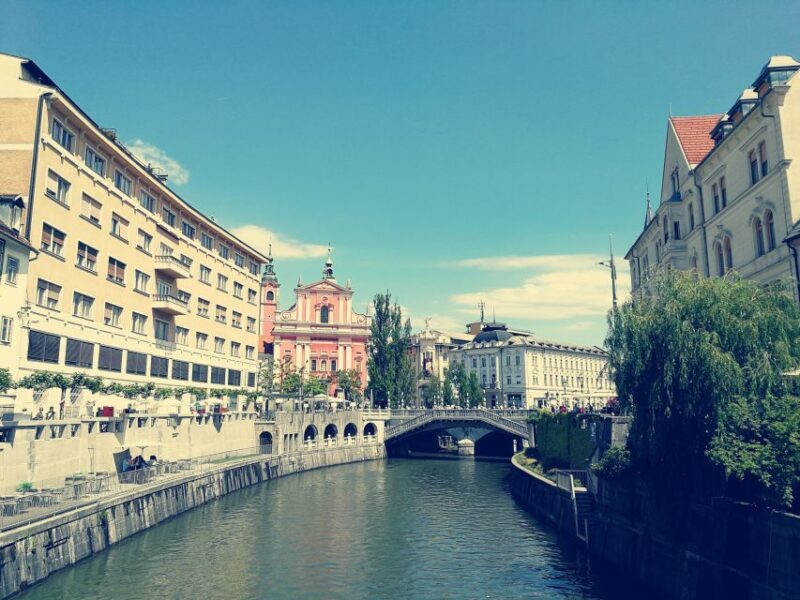 Ljubljana and Ljubljana Castle Sightseeing Tour - Key Points