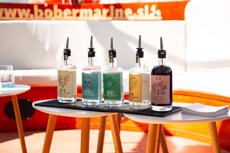 Ljubljana: Gin Tasting Boat Tour on the Ljubljanica River - Key Points