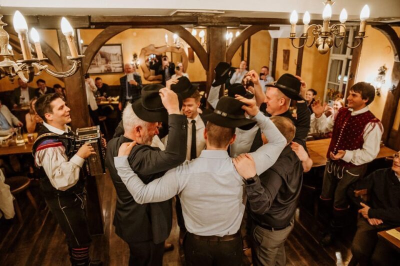 Ljubljana: Traditional Slovenian Dinner and Show - The Atmosphere and Setting