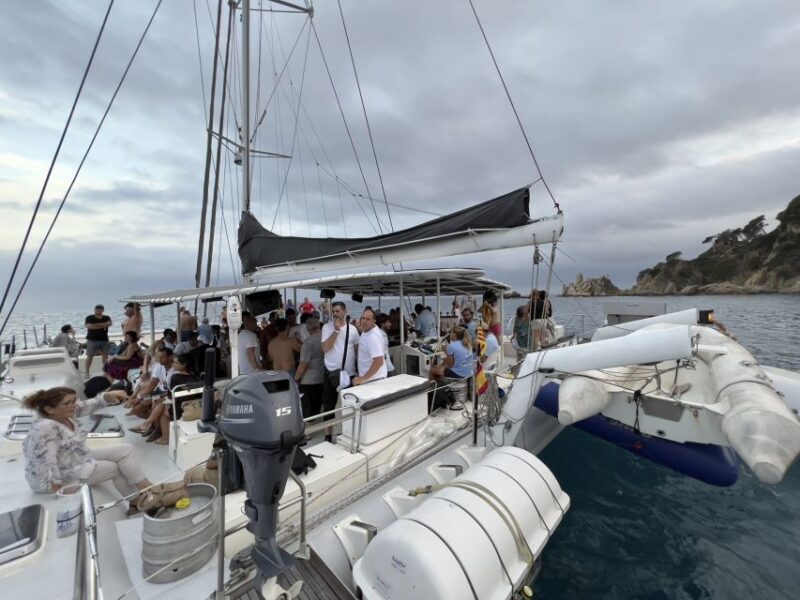 Lloret de Mar: Sunset Catamaran Cruise with DJ and Drinks - FAQs
