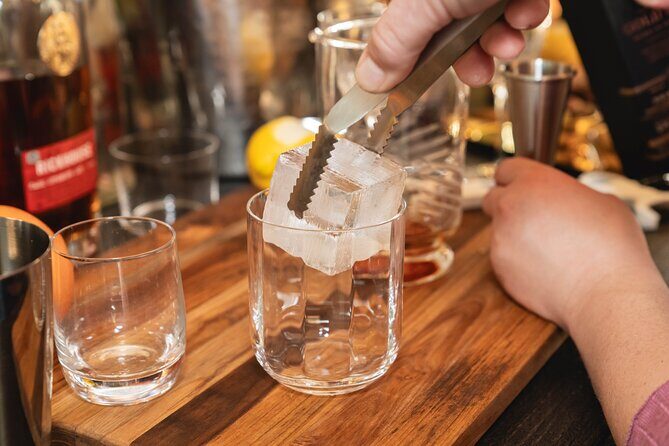 Local Distillery Cocktail Class: Skyline Views and City History - Scenic Views and Their Impact