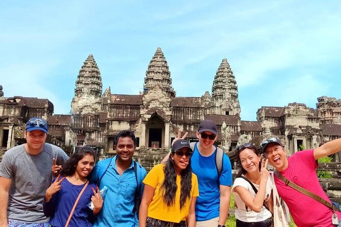 Local French Speaking Guide Angkor Wat Small-Group Tour - Key Points
