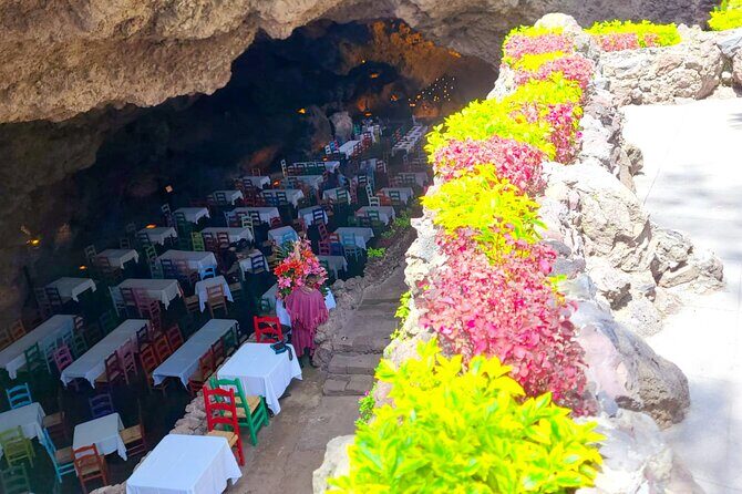 Local Fun from CDMX to The Grotto and the Pyramids of Teotihuacá - What Makes This Tour Stand Out?