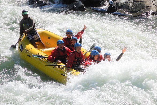 Local half past 12 meeting, rafting tour half day (3 hours) - Key Points