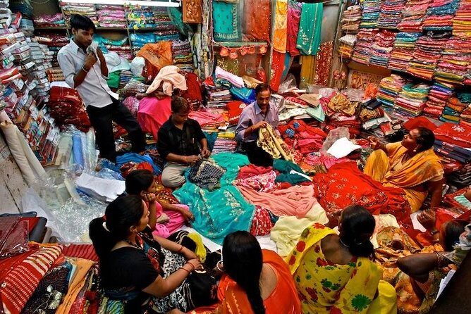 Local Shopping Tour in Delhi - A Close Look at the Itinerary and Its Value