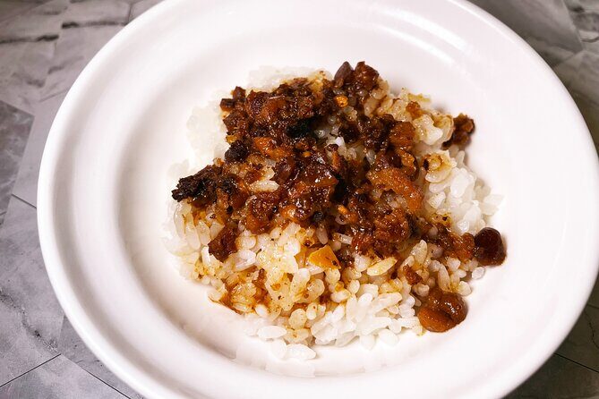 Local Taiwanese SpecialtyTu Hsiao Yueh  Taipei Zhongxiao Store - A Closer Look at the Experience