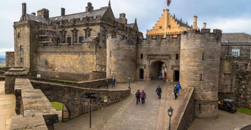 Loch Lomond, Stirling Castle, & Kelpies Tour from Edinburgh - A Detailed Look at the Tour Experience