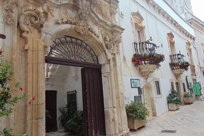 Locorotondo private tour: a charming town in the Itria Valley - An In-Depth look at the Locorotondo Experience