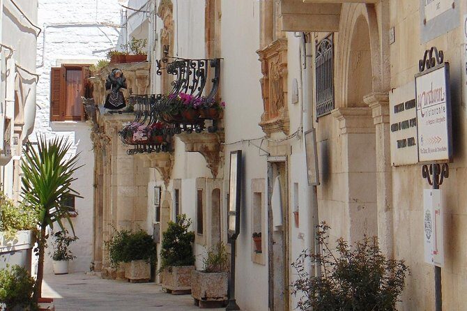 Locorotondo private tour: a charming town in the Itria Valley - FAQ
