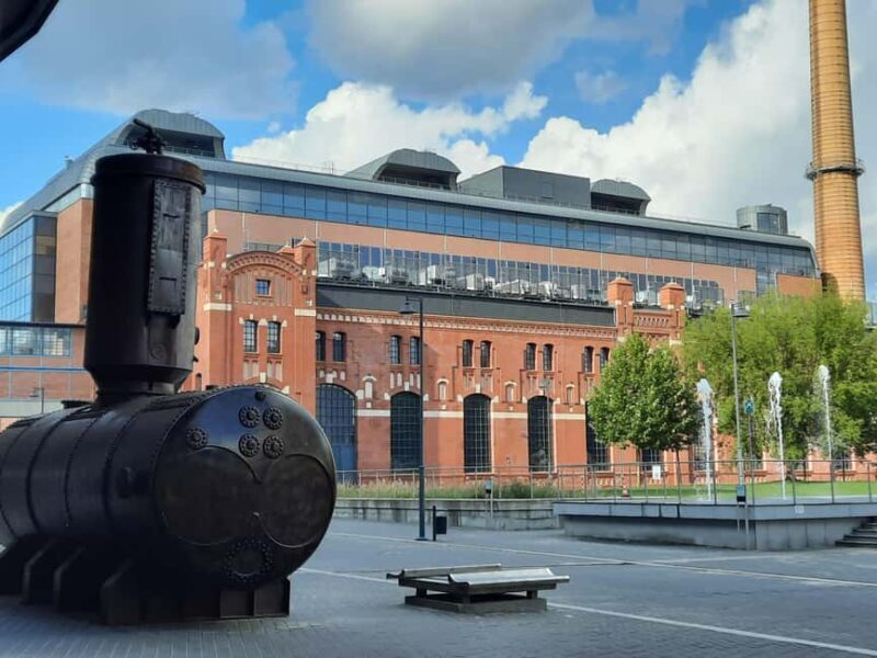 Lodz: Industrial Heritage Walking Tour with Guide - Piotrkowska Street: A Living Canvas