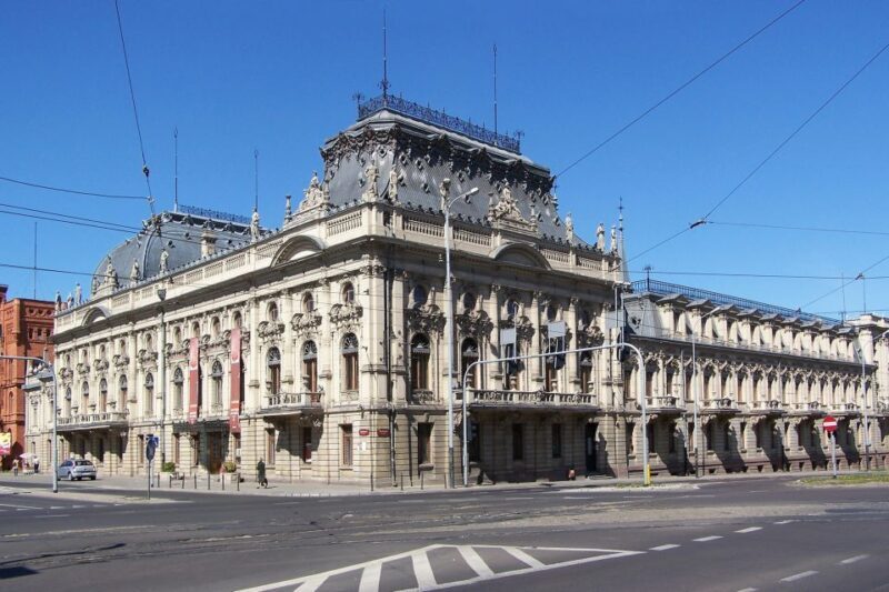 Lodz Old Town Manufaktura Highlights Private Walking Tour - Authentic Experiences and Genuine Insights
