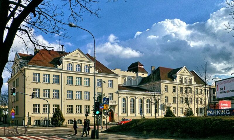Lodz Old Town Manufaktura Highlights Private Walking Tour - The Sum Up