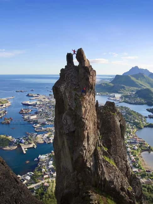 Lofoten: Climb Svolværgeita with a certified tour guide and experience the adventure! - Detailed Itinerary Breakdown