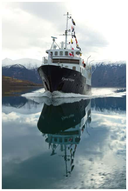 Lofoten Svolvær: Lunch cruise to Skrova & Henningsvær - Key Points