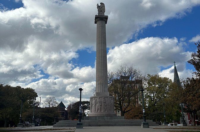 Logan Square Walking Tour Experience - Who Should Consider This Tour?
