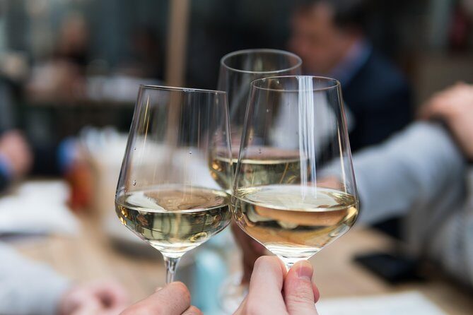 Loire Valley Castles and Wineries Private VIP Day Trip with Lunch - Gourmet Lunch at a Michelin-Starred Restaurant