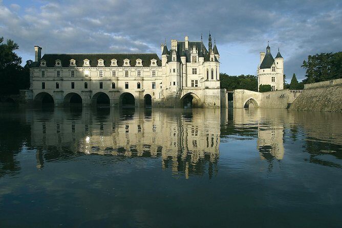 Loire Valley Castles Day Trip from Paris with Professional Guide - Who Will Love This Tour?