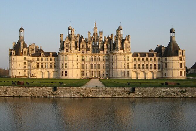 Loire Valley Castles Private Tour From Paris/skip-the-line ticket - Exploring Château de Cheverny: Inspiration for Tintin