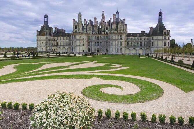 Loire Valley Chateaux from Paris Private Tour - FAQ