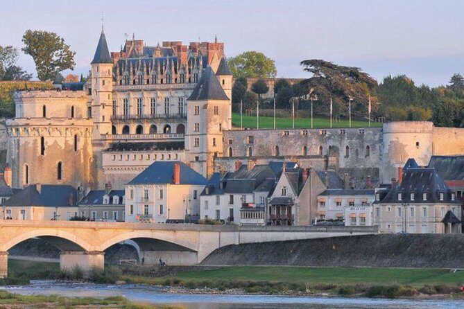 Loire Valley Day Tour From Paris - Analyzing Value and Overall Experience