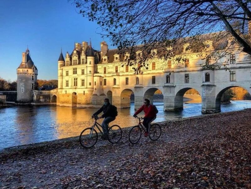 Loire Valley Royal Getaway: E-bike Ride & Stay in a château - Exploring the Loire Valley Royal Getaway: E-bike Ride & Stay in a Château