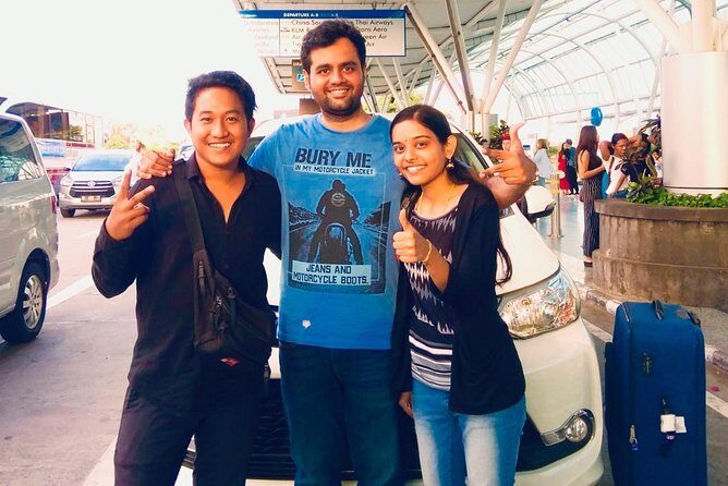 Lombok Airport Transfer - How Easy Is It to Book and Find Your Driver?