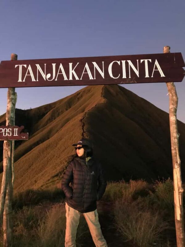 Lombok: Exclusive Anak Dara Hill Overnight Hike with Dinner - Key Points