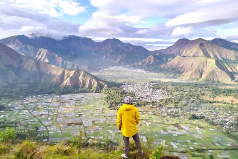 Lombok: Exclusive Pergasingan Hill Private Hiking Tour - Key Points