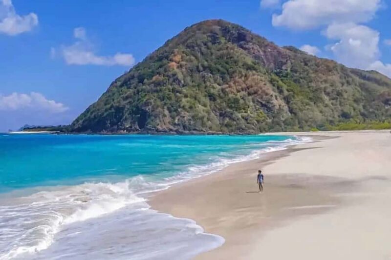 Lombok : Hidden Beach : Tomang Omang, Semeti & Mawun Beach - Key Points