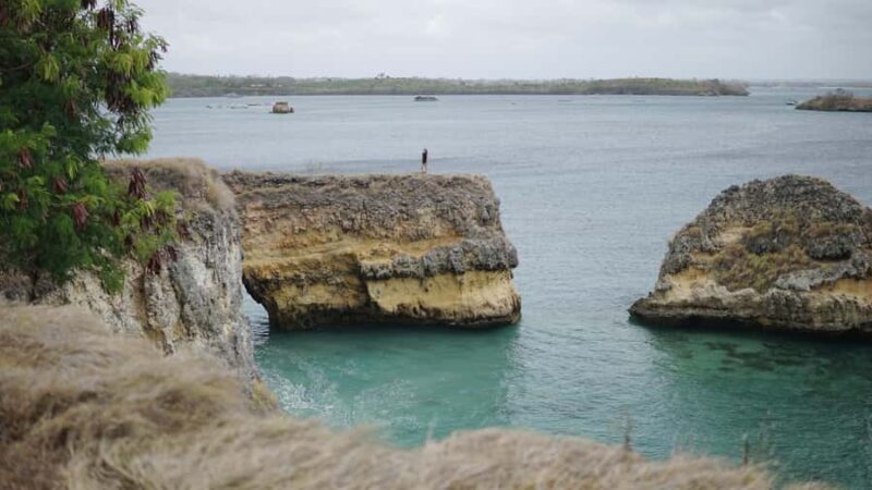 Lombok: Private Pink Beach & Gili Snorkeling Tour with GoPro - FAQs