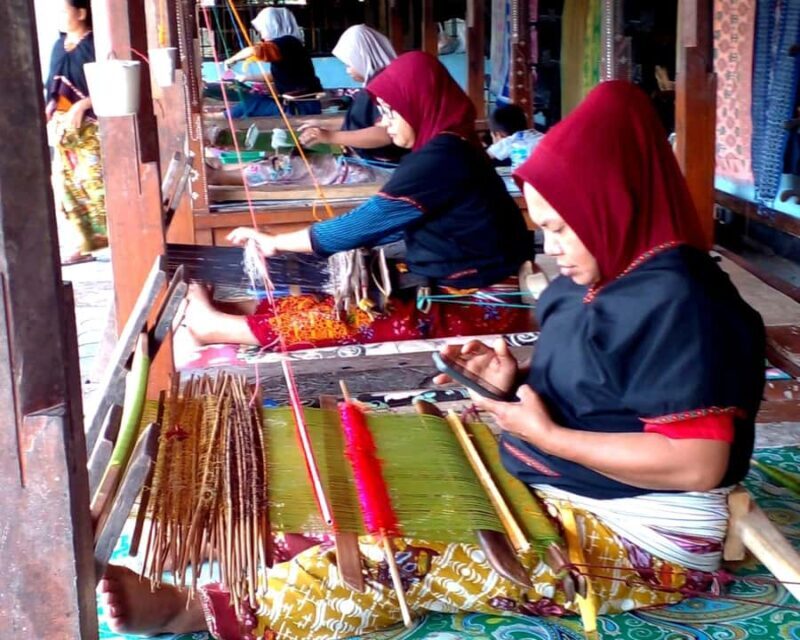 Lombok: Waterfall, Traditional Village & Kuta Beach Tour - Wrapping It Up