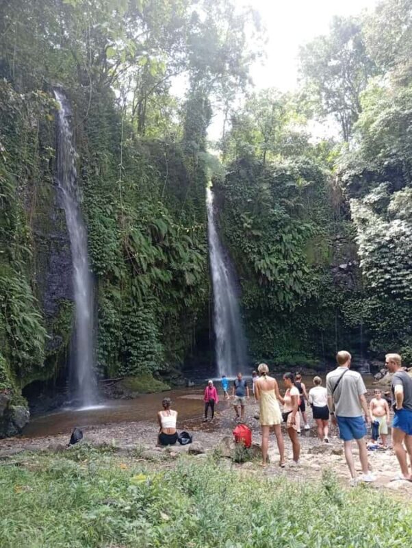 Lombok: Waterfalls, Coffee Plantation & Sasak Village Tour - Lunch and Cultural Immersion in a Sasak Village