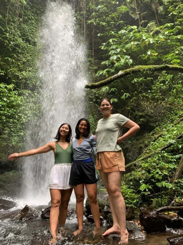 Lombok: Weaving Museum and Rinjani Geopark Waterfalls Tour - Key Points