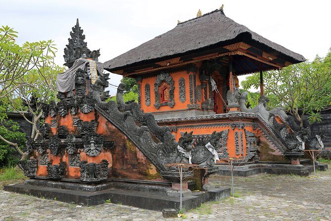 Lombok White Water Rafting and Pura Lingsar Private Full Day Tour - Key Points