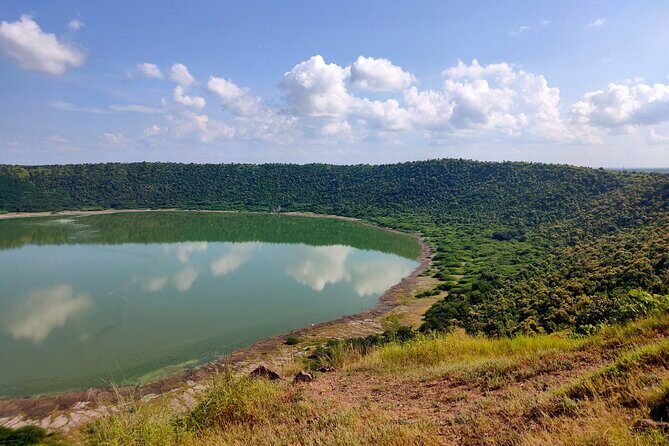 Lonar Lake Expedition: Exploring a Unique Meteorite Crater Lake - Exploring the Surroundings and Sacred Sites