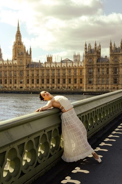 London: 1980s-Inspired Photoshoot at Iconic Landmarks - Exploring the Itinerary in Detail