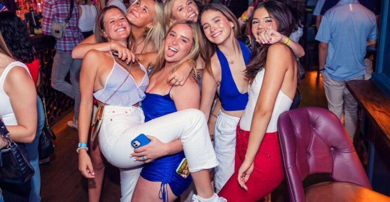 London: 4 Soho Nightclubs Crawl - Key Points